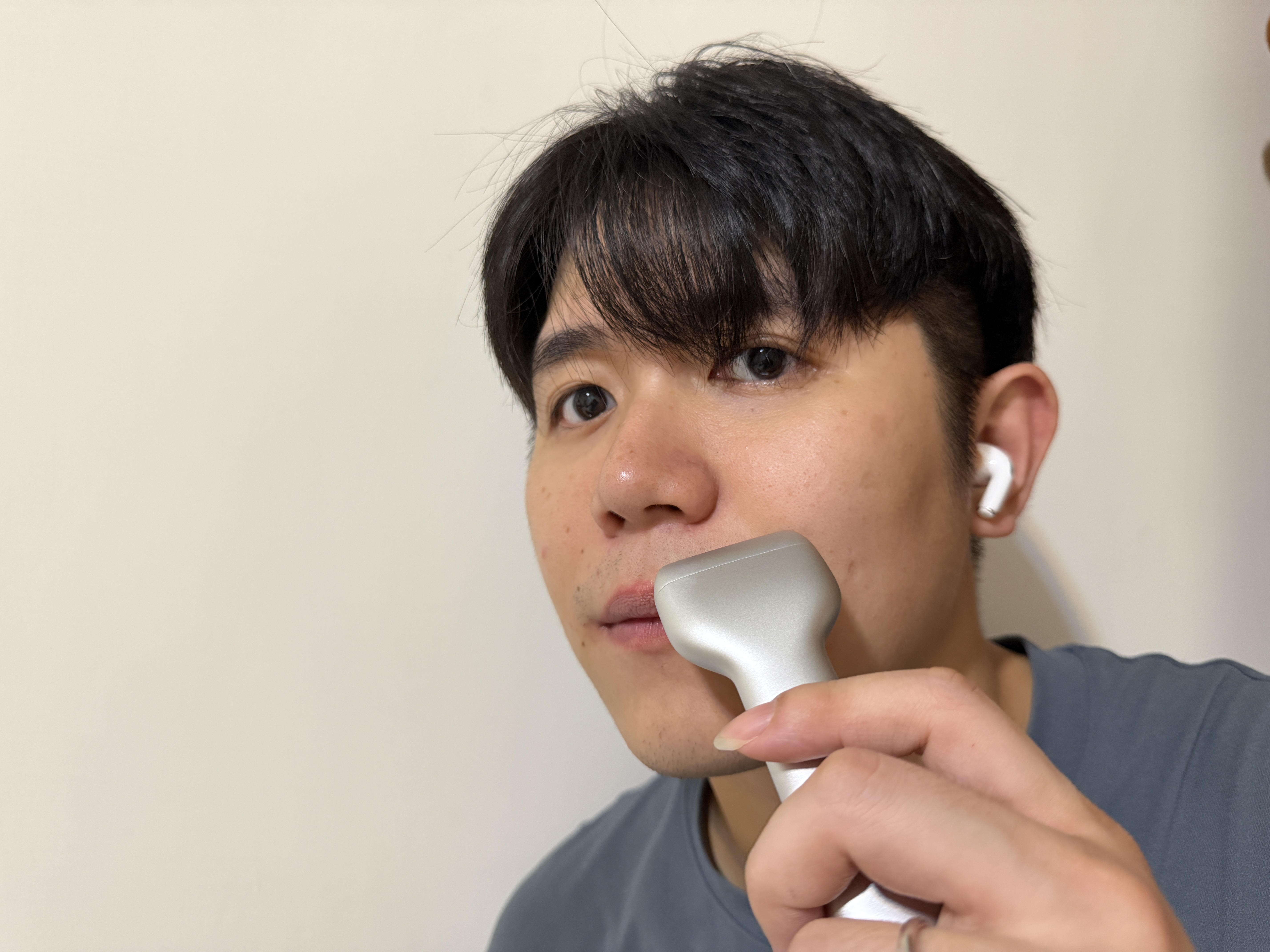 徠芬Laifen T1 Pro 往復式電動刮鬍刀｜高CP值電動刮鬍刀推薦 出國旅遊方便攜帶 – 吉爾森的日常